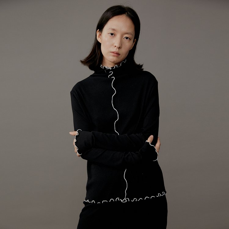 AEER(아에르) Tshirts Blouse Fit Rib Mid S Edge Colored Natural Black | 신세계V