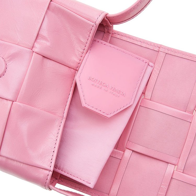 BOTTEGA VENETA(보테가베네타) [보테가베네타] 미니 카세트백 667048 VCQ72 5834/1 | 신세계V