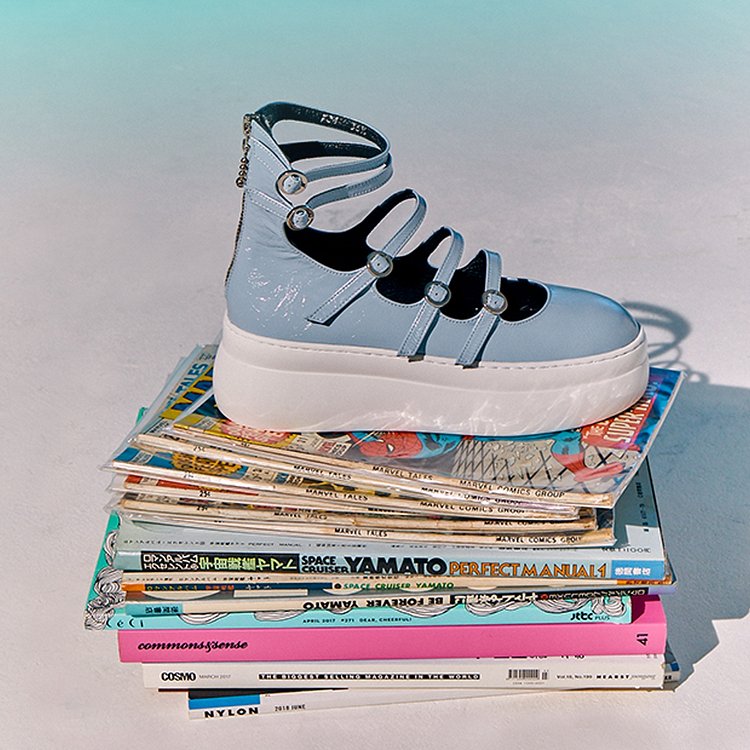 YIEYIE(종료)(이에이에) Y.09 Amber Gladiator Sneakers / Y.09-F24 / PALE BLUE ...