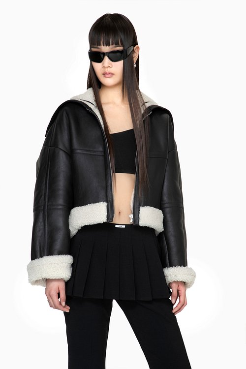 YCH(와이씨에이치) SAILOR-COLLAR FAUX LEATHER JACKET (W22OT204BK) | 신세계V